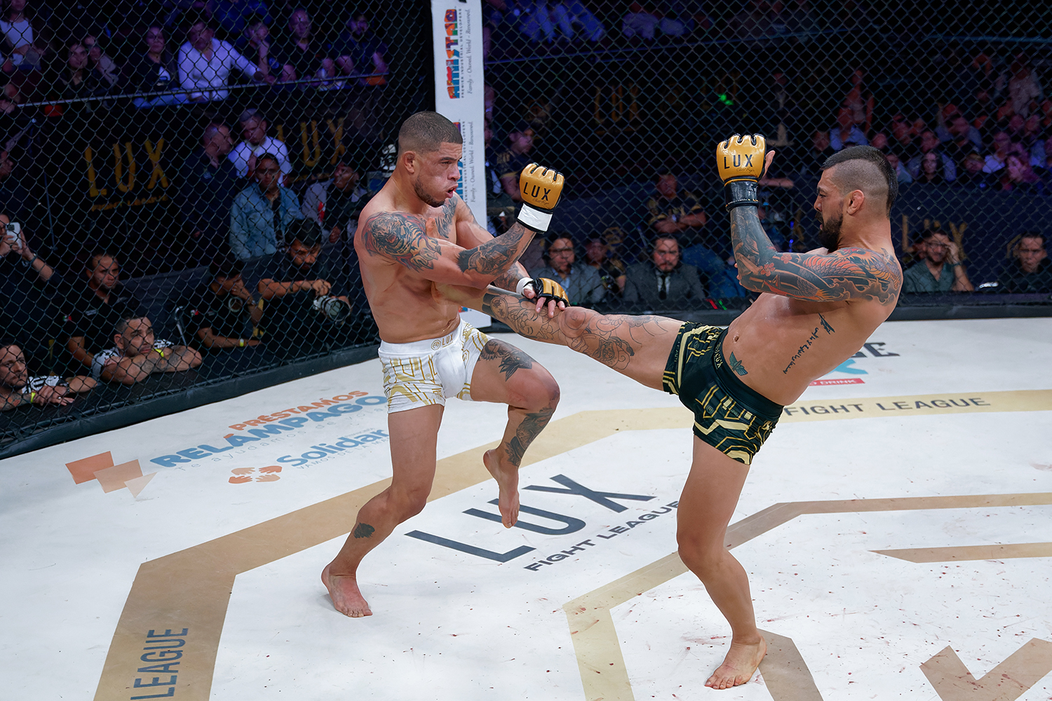 Gana “Hooligan” Flores a “Tigre” Márquez en pelea estelar de LUX 044 | Rotativo en Linea